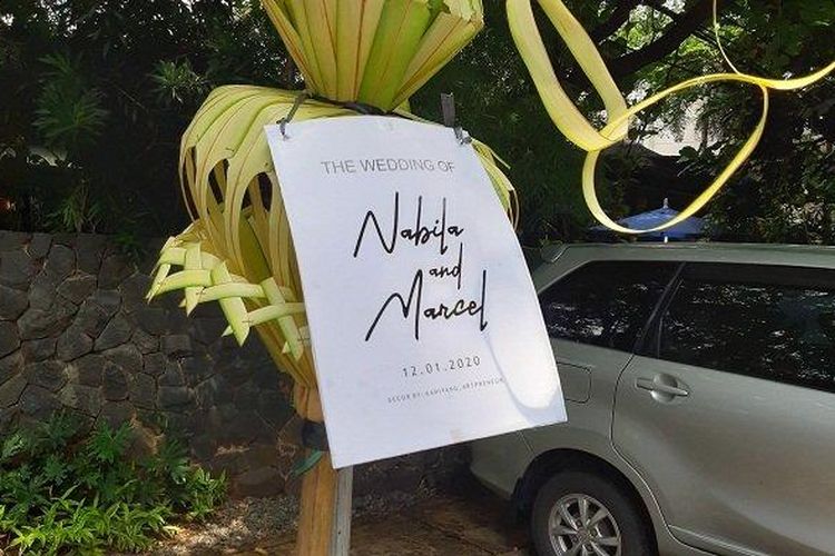 Tulisan di Janur Kuning Pernikahan Makna dan Penggunaan - Acara Resepsi